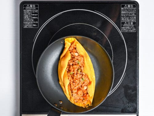 Simple Omurice (Japanese Omelette Rice) - Sudachi Recipes