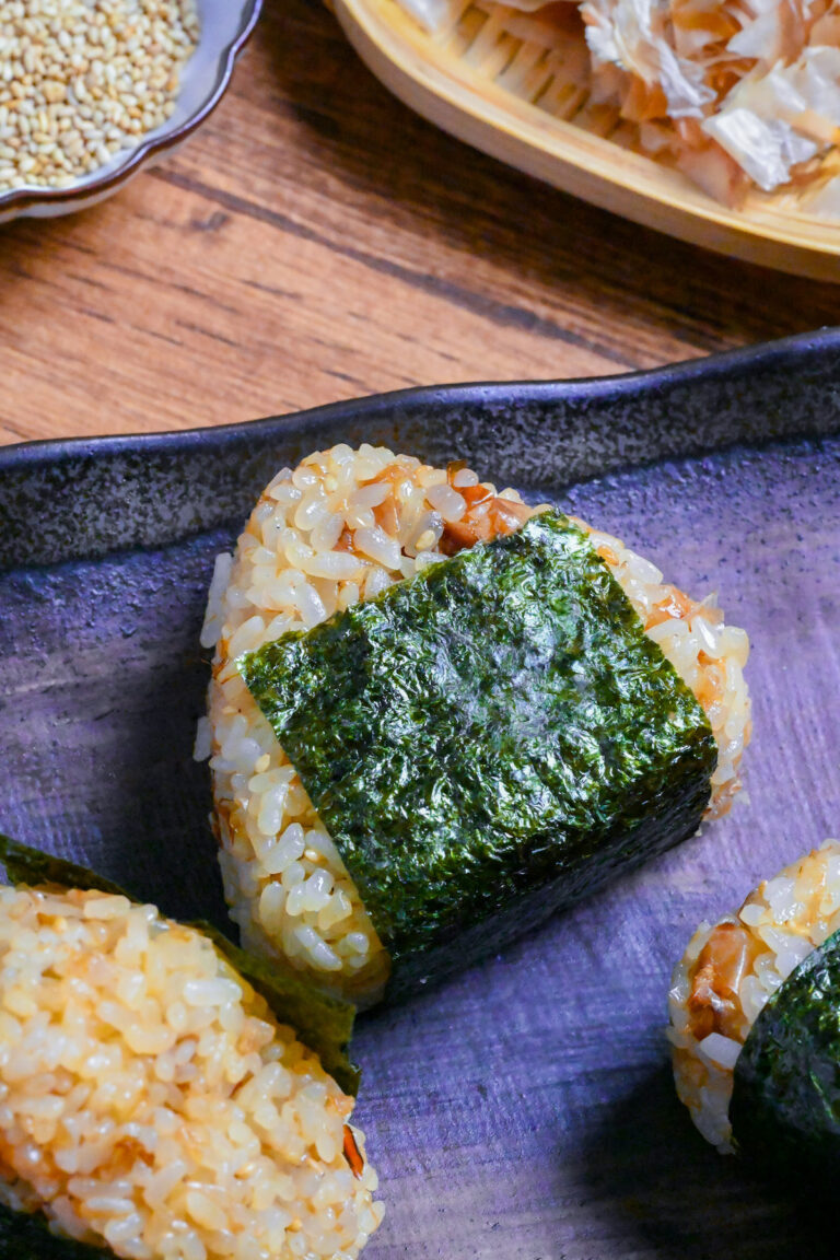 Okaka Onigiri (Seasoned Bonito Flakes Rice Ball)