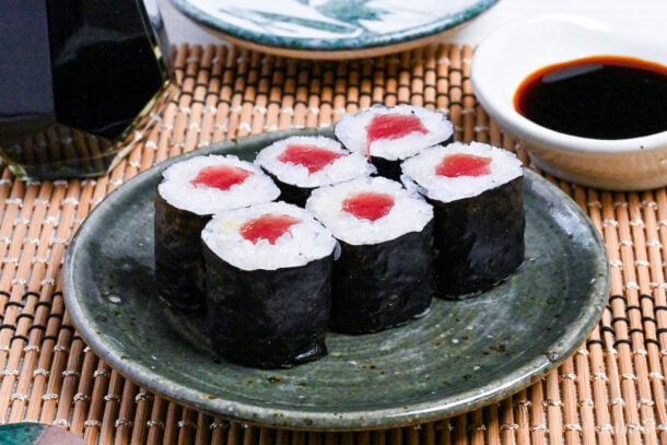 Tekka Maki (Tuna Sushi Roll) | Sudachi