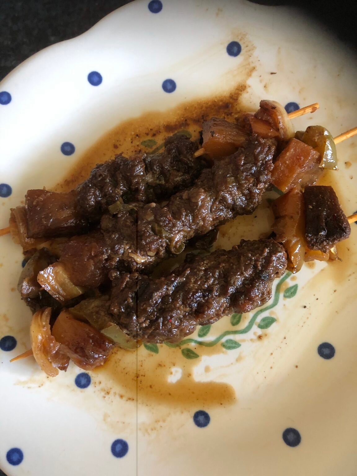 Negima Yakitori in A Frying Pan (Japanese Chicken Skewers) | Sudachi