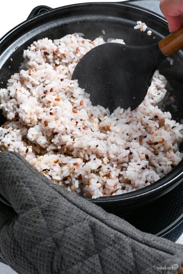 How to Cook Japanese Multigrain Rice (Zakkoku Mai) | Sudachi