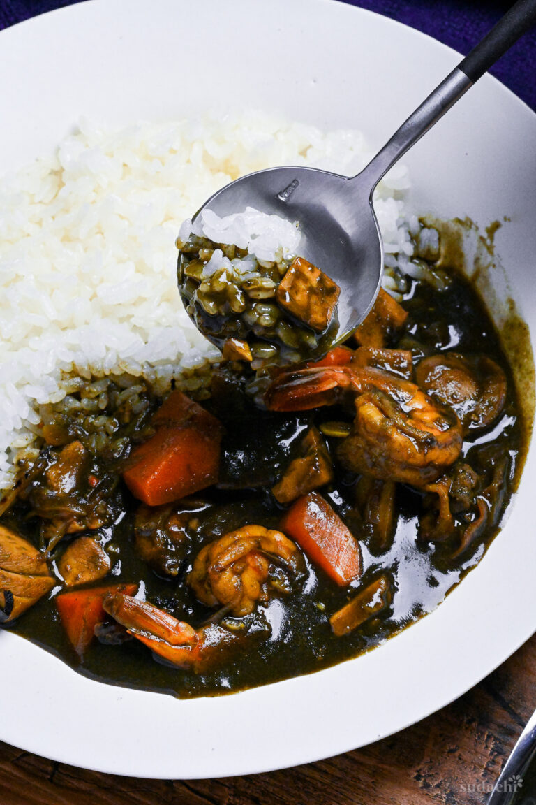 Japanese Style Dark Seafood Curry from Scratch | Sudachi
