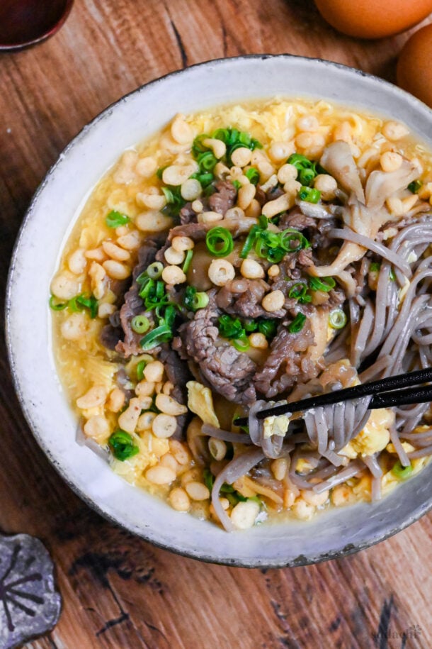 Nikutama Ankake Soba (Beef & Egg Soba Noodle Soup) Recipe