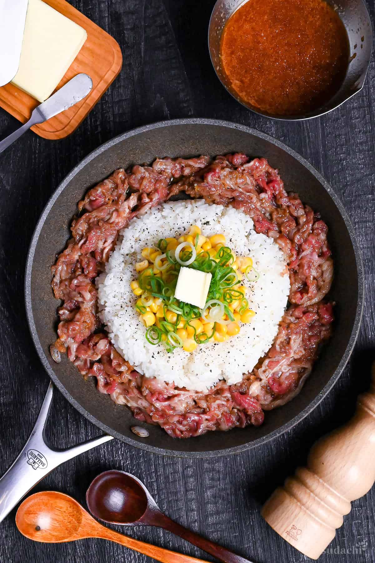 One-Pan Beef Pepper Rice (Pepper Lunch Style) | Sudachi