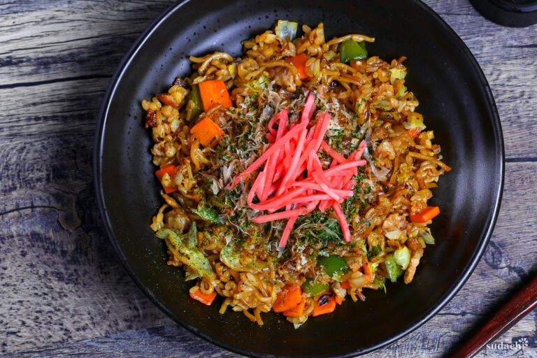 Sobameshi (Kobe's Fried Rice & Yakisoba Mashup) | Sudachi